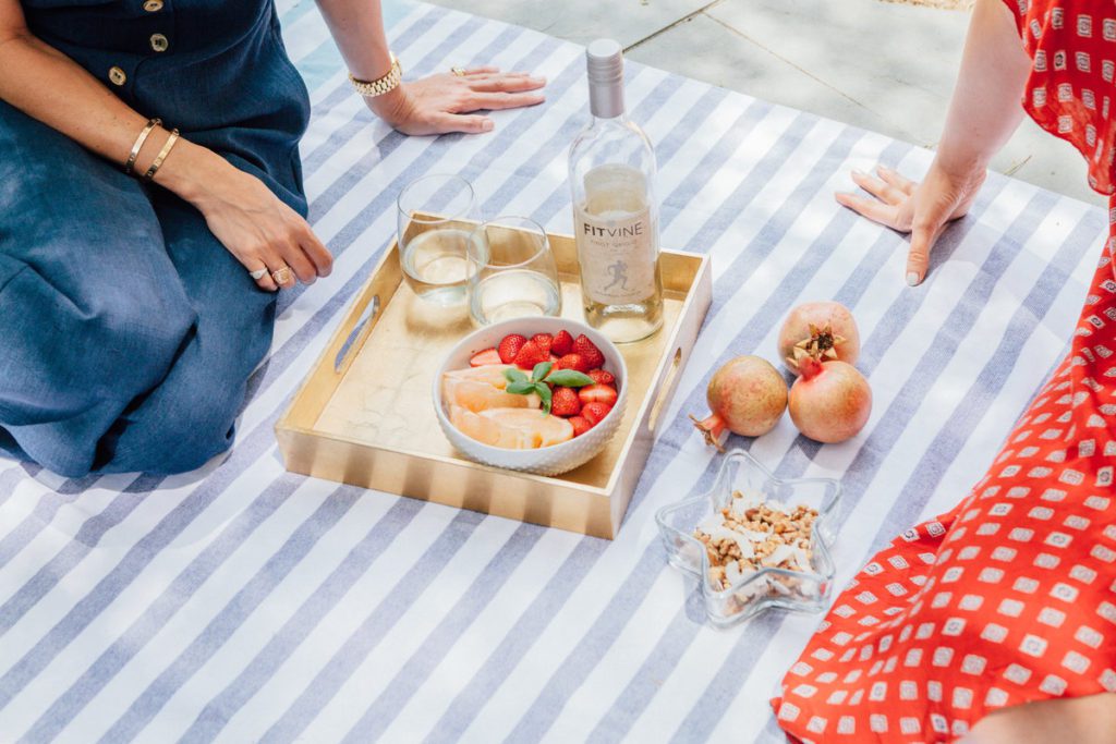 A Healthy Mini Picnic in the Park - Honestly JamieHonestly Jamie